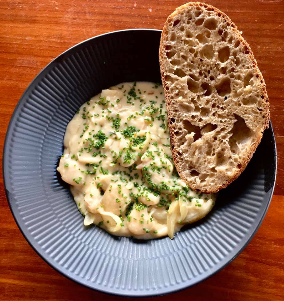 Super easy European bean stew - SY Selkie